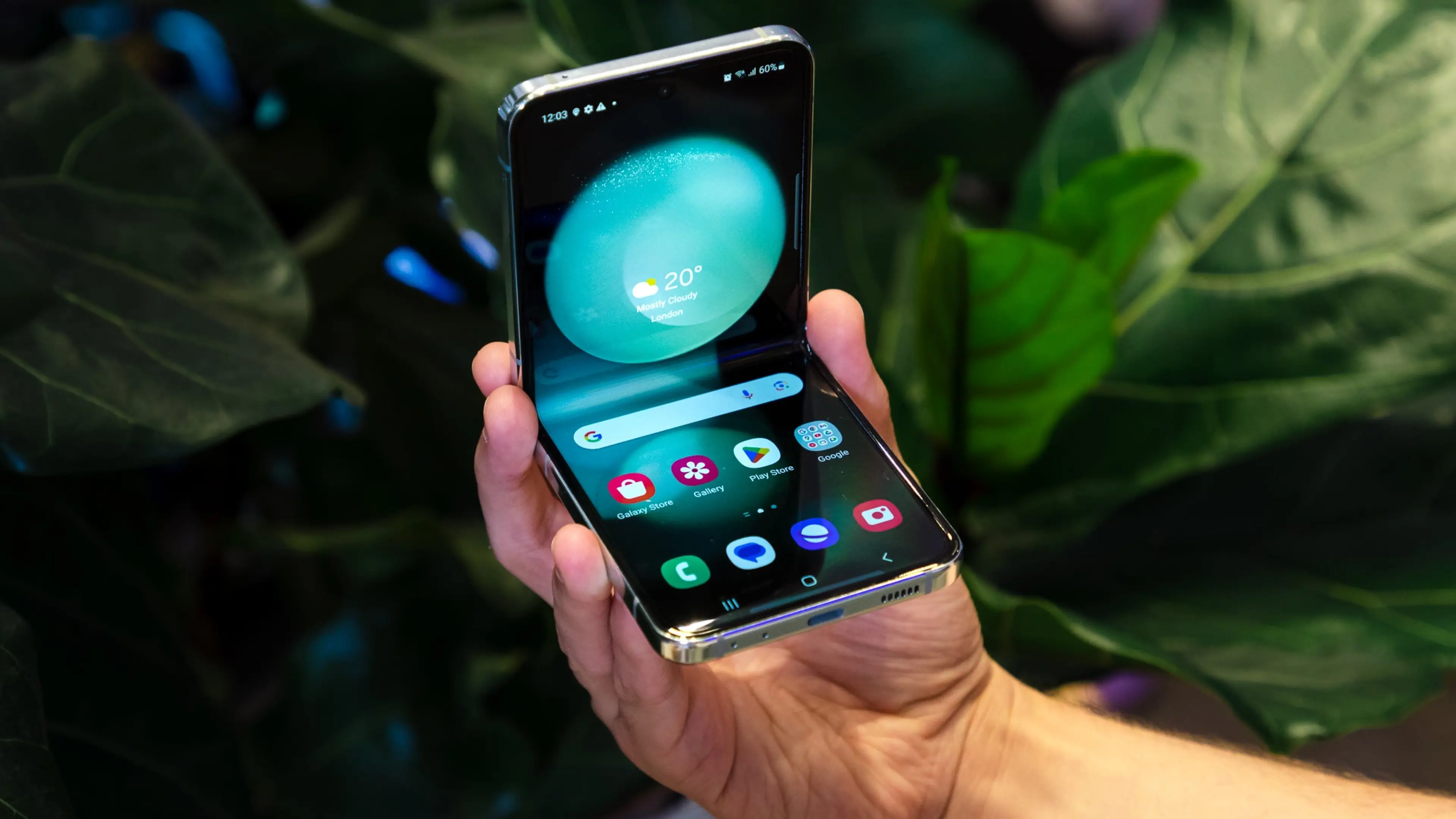 2024s Top Smartphones Features Unveiled Gear