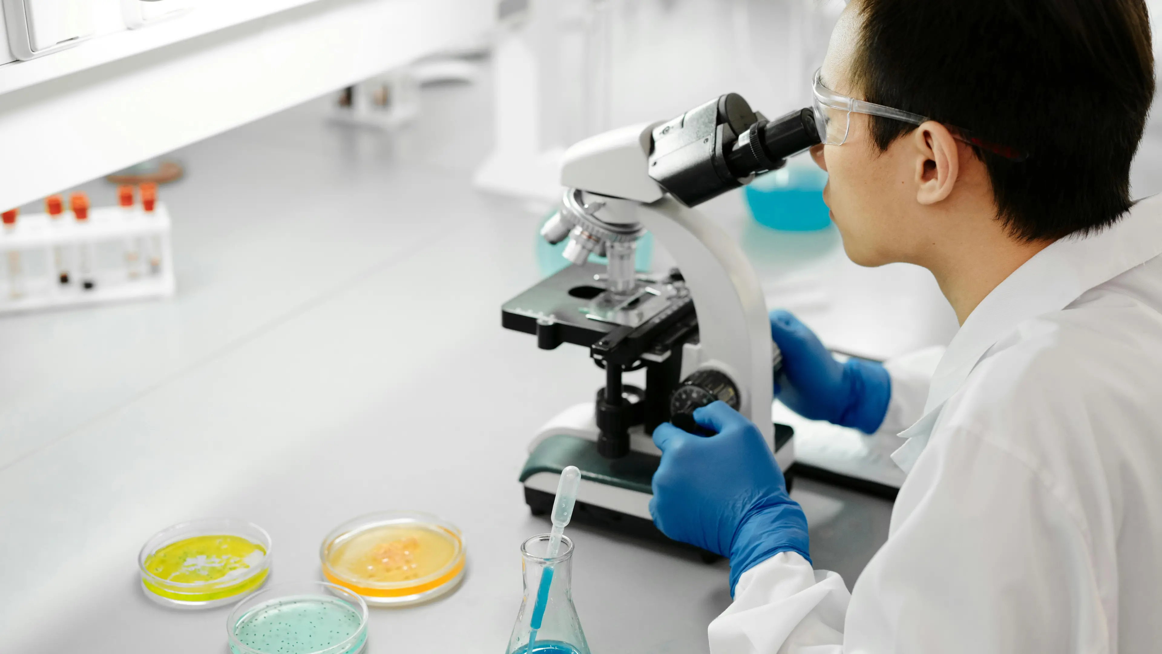 Biotech Advances: Medicine's New Frontier - Gear